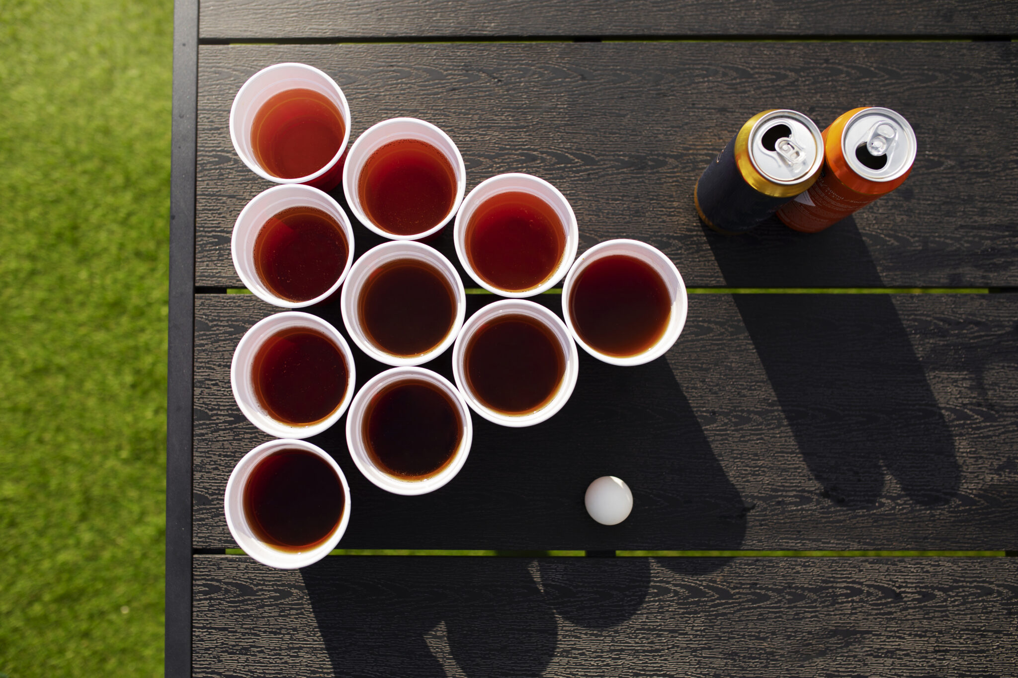 Bierpong: So geht das Spiel - Spiele für Partys